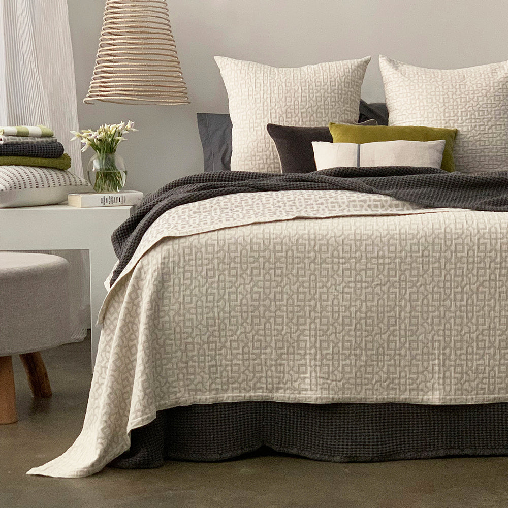 Looking For Quality Super King Bed Linen? – The Bedspread Shop